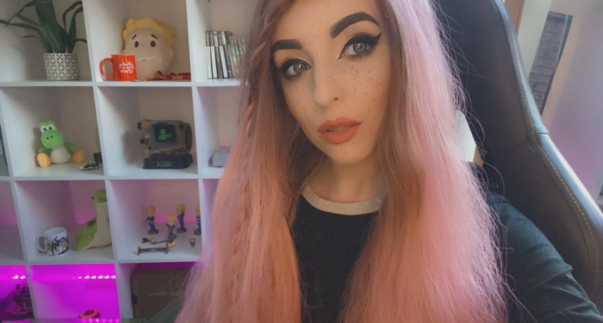 RisingPhoenixTV on Twitter: "RT @VoltaicVixenTTV: Let’s gooo! Orchid Mantis Hype joint stream ...