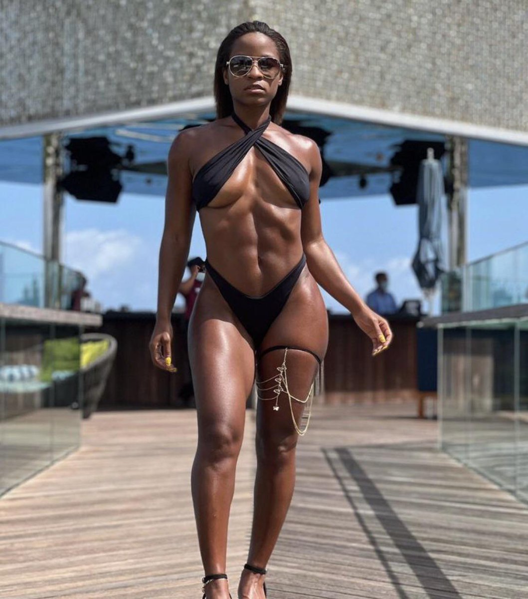 ChillFit on Twitter: "Kira Hamilton"