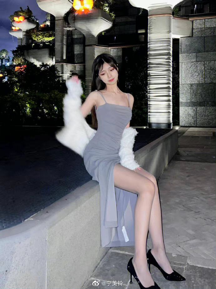 ODkyNjEwNzNAcXEuY29t on Twitter: "天木纯-JUN:小女子 #微博美女 #微博 #美女 #beauty #girls https://t.me/X2EB4D03AF1"