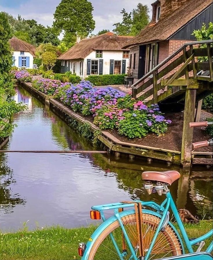Good morning Happy New Week Giethoorn, Netherlands 🦋 h e l e n a 🌺 ...