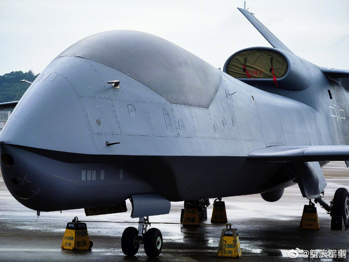 Jesus Roman on Twitter: "1/2 🇨🇳WZ-7 Soaring Dragon UCAV detailed shots in Zhuhai Airshow 2022 ...