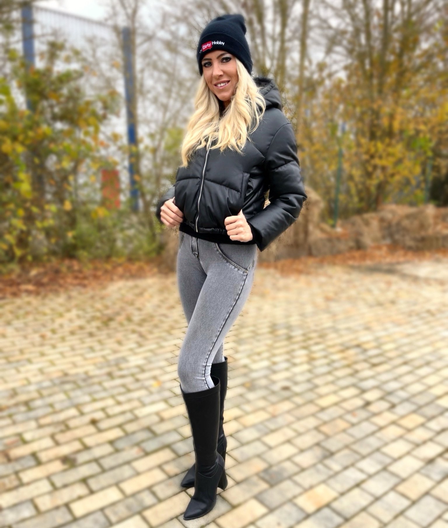 TW Pornstars - Daynia. Twitter. 🍂🍂🍂 Ganz schön frisch geworden 🍁 ...