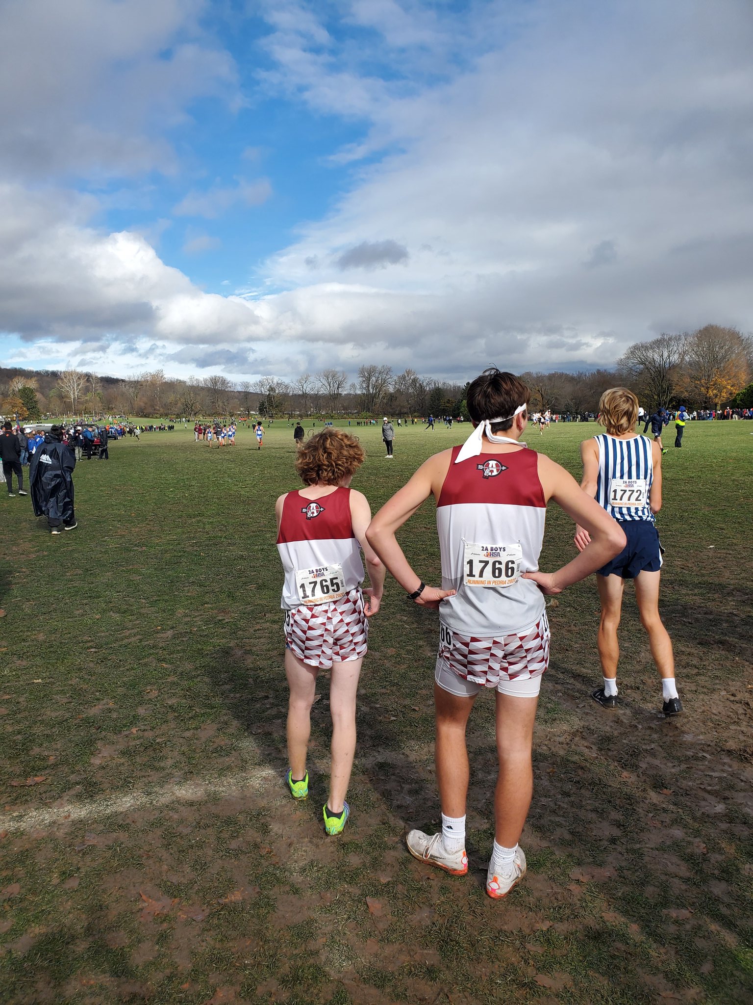 Sequoit XC & Track on Twitter: "@carterwebb2024 and Carson Lanners are on the starting line ...