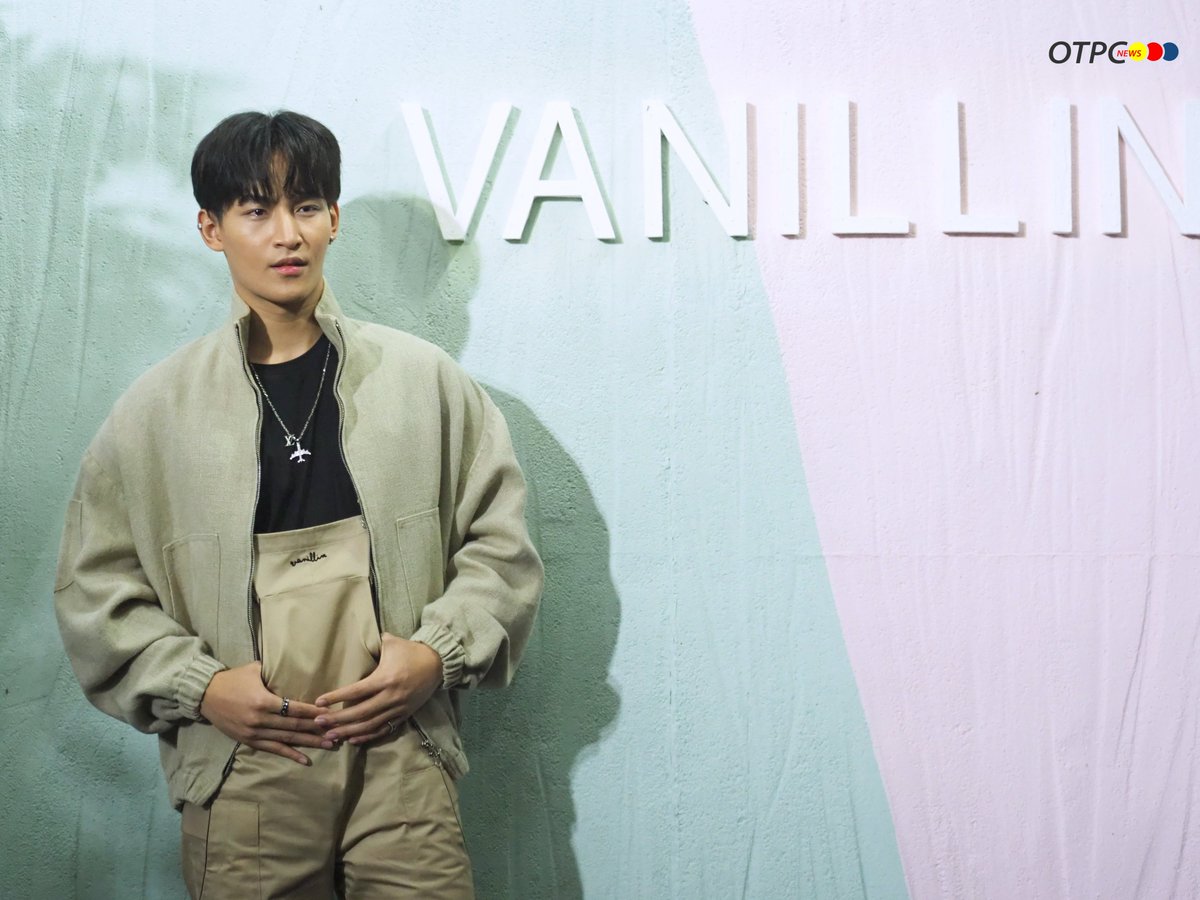 OTPC_News on Twitter: ""โอห์ม-ฐิติวัฒน์" ร่วมชมแฟชั่นโชว์ในงาน "VANILLIN FALL-WINTER 22' FASION ...