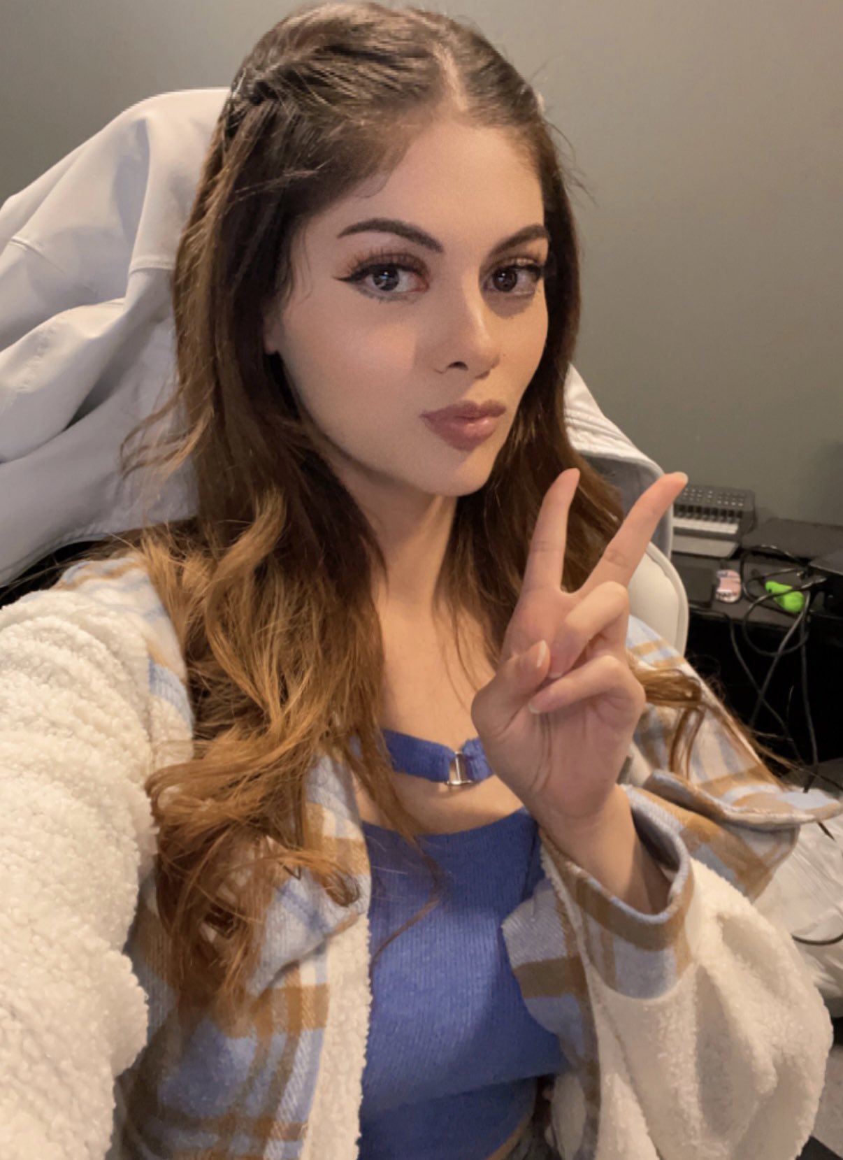 Tori 🧶 on Twitter: "Live for the Grassroots BTB Play date!!! Drops at 3pm pst!!! https://t.co ...