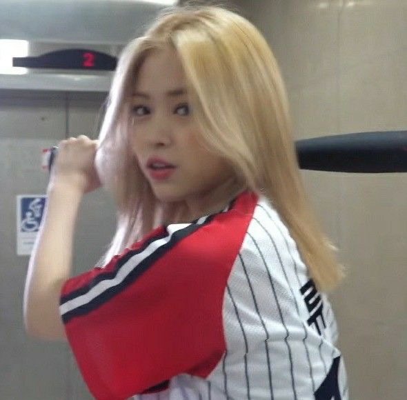 viii on Twitter: "RT @tiny_ryujin: baseballer ryujin 😵‍💫"