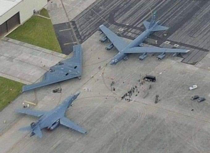 Indian Aerospace Defence News (IADN) on Twitter: "@archillect B-52, B-1, B-2 bomber trio They ...