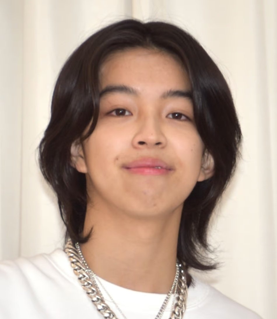 ハズキ on Twitter: "Singer and actor YOSHI (19) passed away in an accident on November 6 at 2.15 am ...