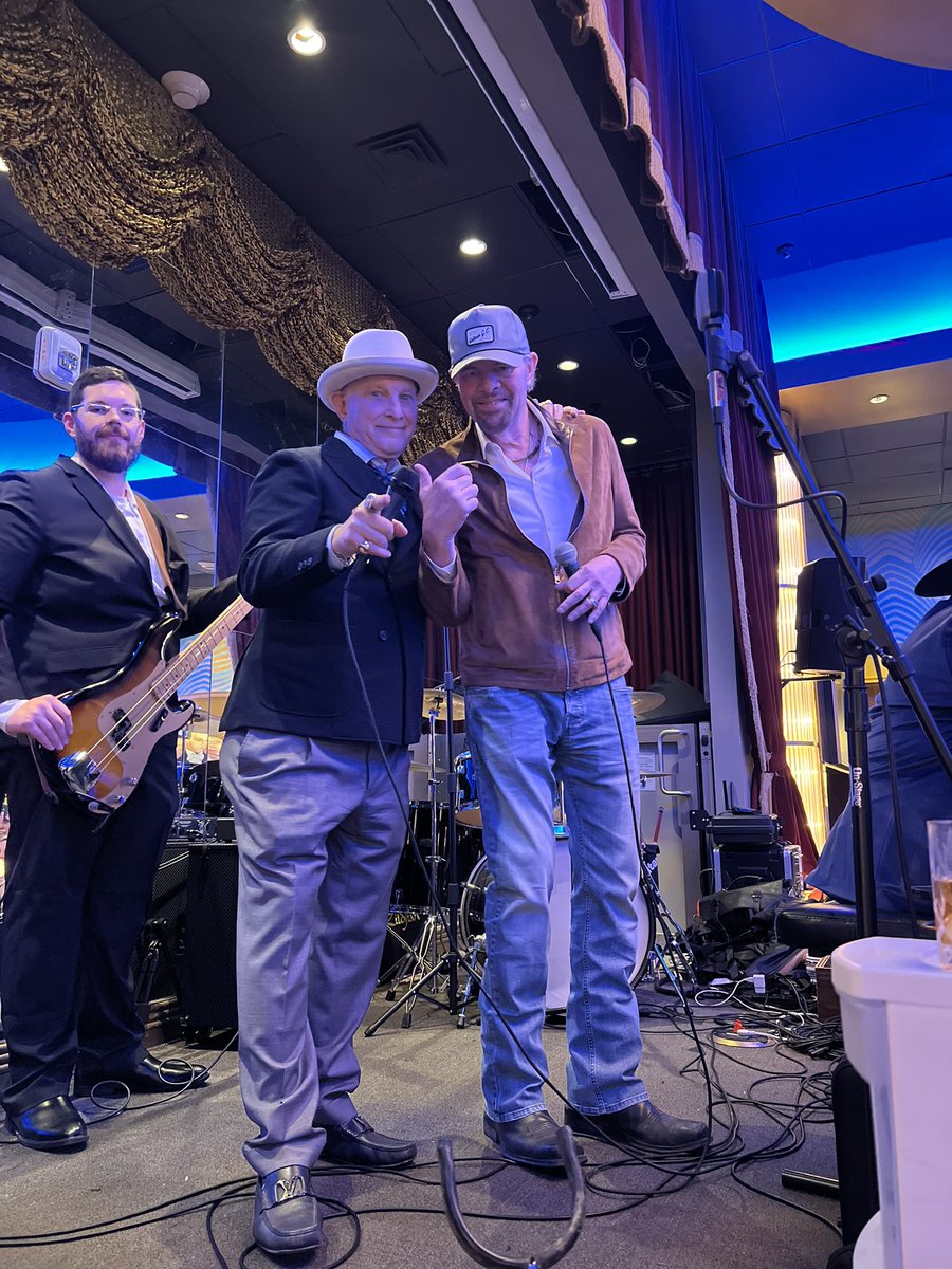 Toby Keith Makes His First Public Appearance Since Stomach Cancer ... Toby Keith Makes His First Public Appearance Since Stomach Cancer ...