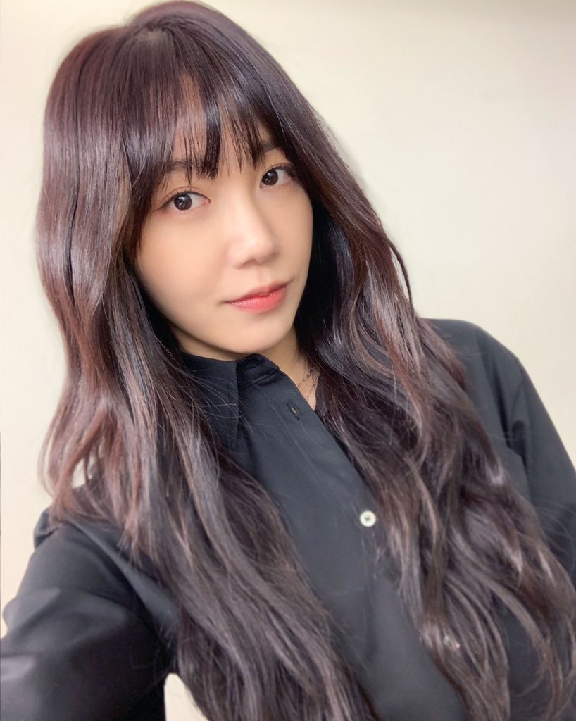 Apink(에이핑크) on Twitter: "[#에이핑크] '#블라인드' 막방을 아쉬워하시는 PANDA 여러분을 위한 은지(기)의 촬영 비하인드 사진 도착했습니다💌 정의롭고 ...