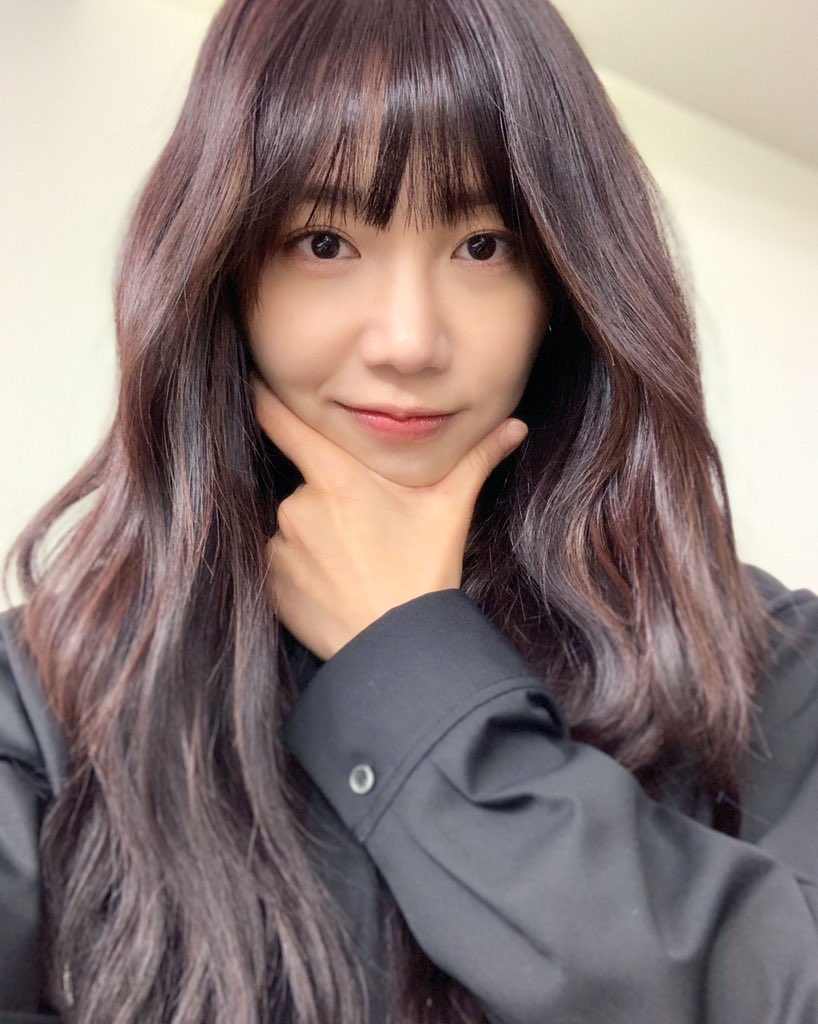 Apink(에이핑크) on Twitter: "[#에이핑크] '#블라인드' 막방을 아쉬워하시는 PANDA 여러분을 위한 은지(기)의 촬영 비하인드 사진 도착했습니다💌 정의롭고 ...