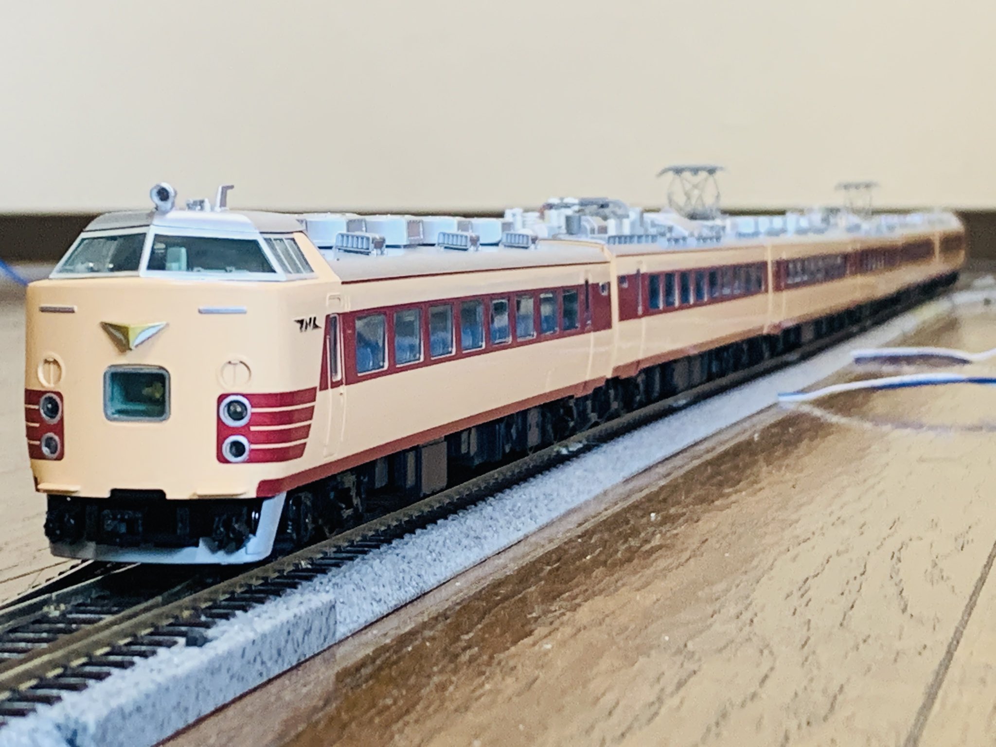 プラレールの宿の松岡さん on Twitter: "TOMIXの485系もやっとhoゲージで6両編成にできました。 ただ、台車の高さが車両によって異なるのが気になります。しかし、歪みや破損など ...