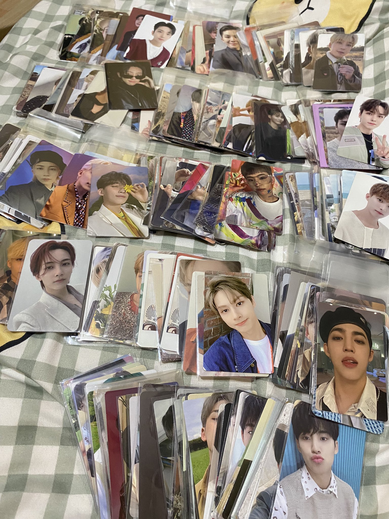 Sarang Gayo KShop on Twitter: "picture taking muna! sana ready na kayooo 🤗 ️ https://t.co ...