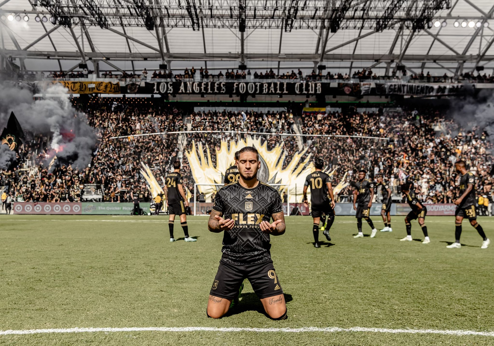 LAFC on Twitter: "If it was a movie, you wouldn’t believe it. 📸 Top Shots presented by ...