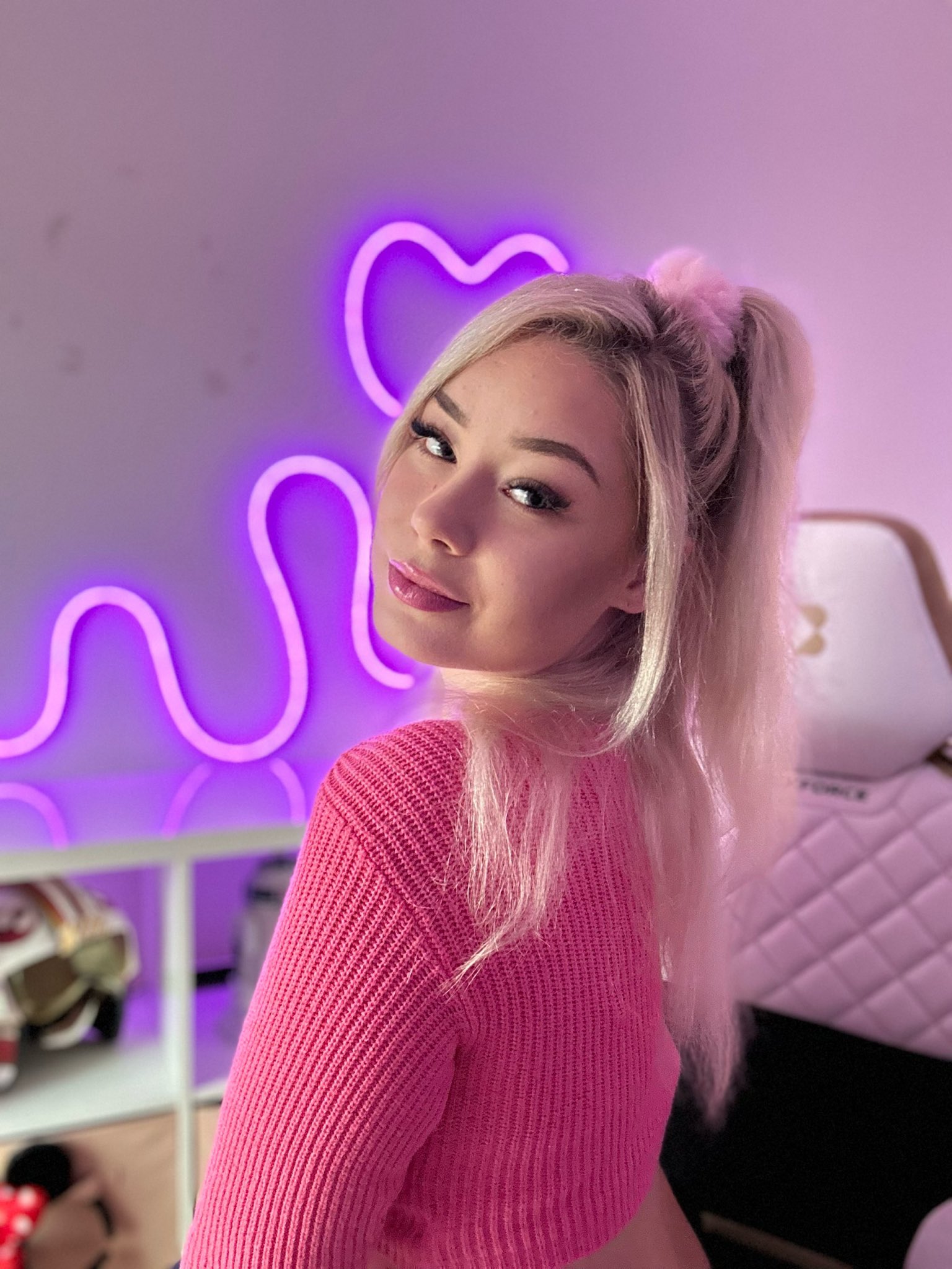 Janina | JB 💖 on Twitter: "ich hoffe ich seh mich niemals satt an dem Ausblick 😳😇🤓 https://t.co ...