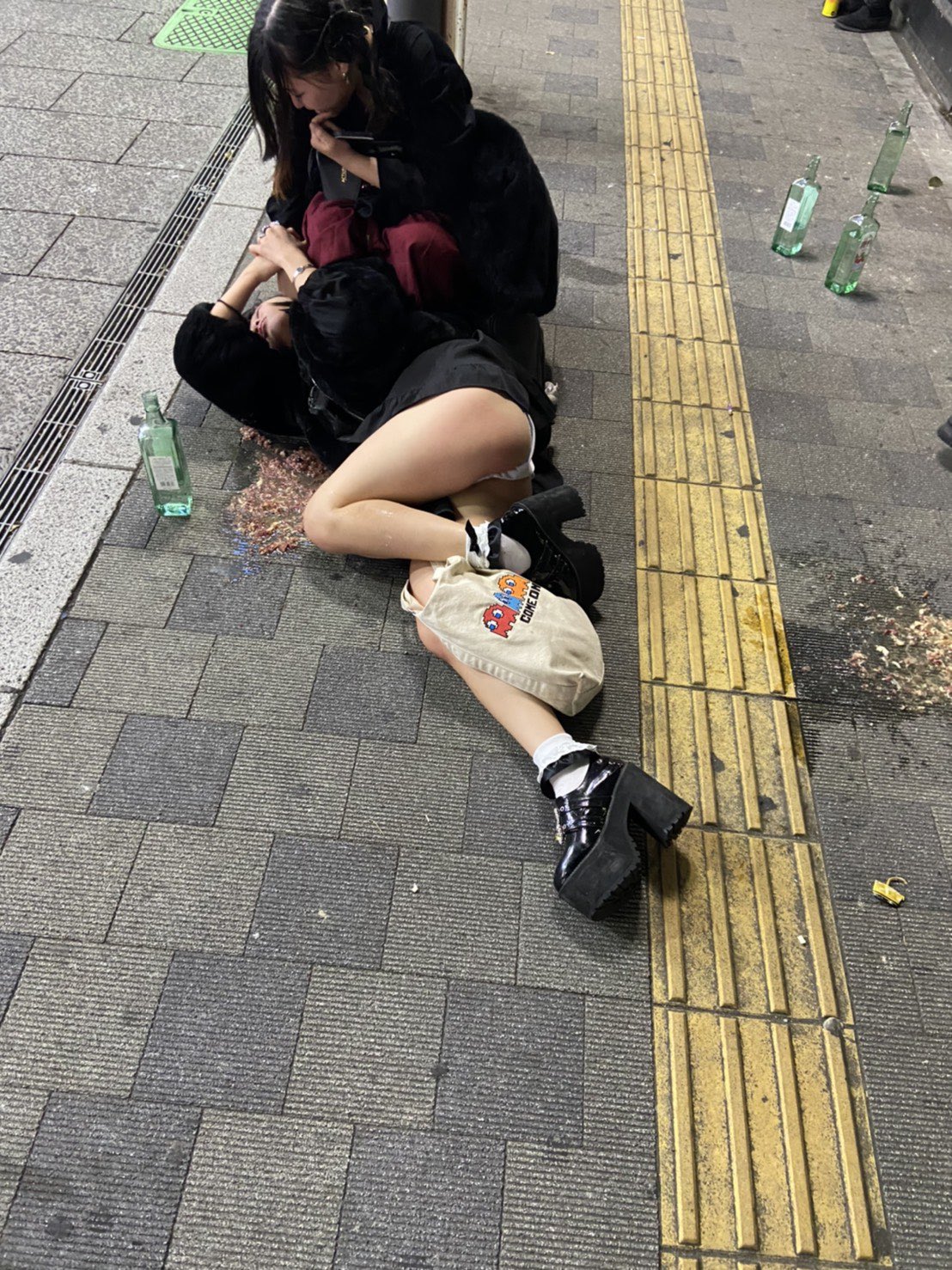 緊縛失禁投稿画像andurl Imglink Nude Cloobx Hot Girl