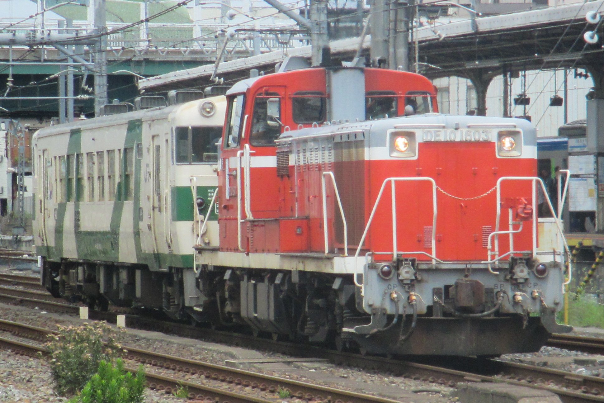 kuragano.@新刊メロブ販売中 on Twitter: "2016年に運転されたDE10+キハ40烏山色の乗務員訓練列車 https://t.co/N8Ey0NQ0dP" / Twitter