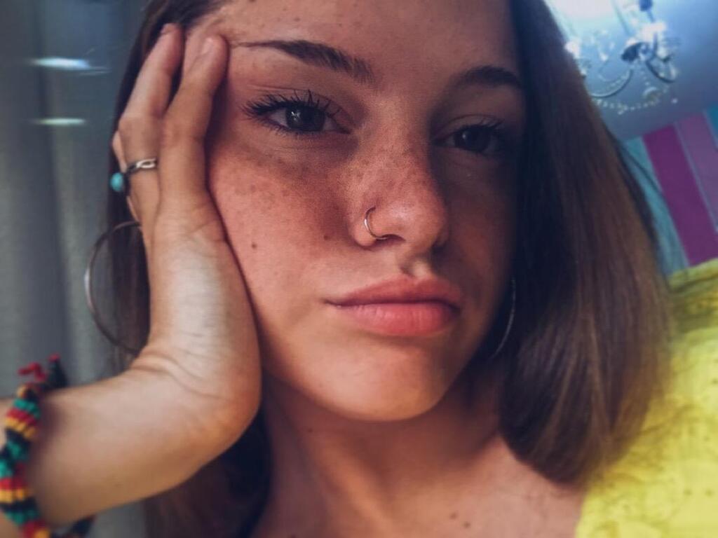 Beautiful Redheads And Freckle Girls On Twitter Like And Retweet If