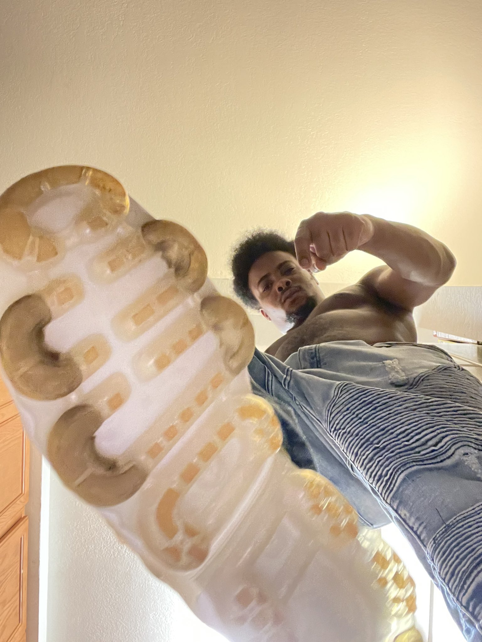 |Findom|Master D 💎🤴🏾 2.1k|MI on Twitter: "The view you deserve while tributing like the good pup ...