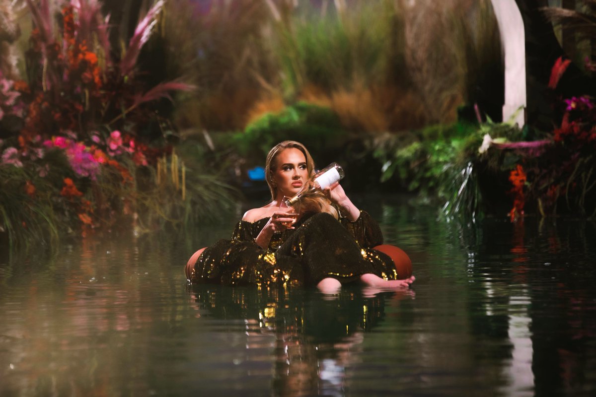 Adele on Twitter: "Had the loveliest night last night with some of you. Thank you so much for ...