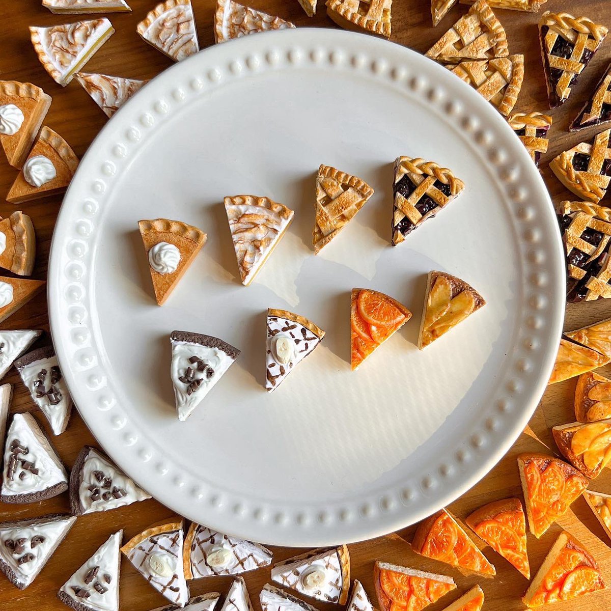 「🍂AUTUMN SHOP UPDATE LIVE🍂 New clay goo」|camilaのイラスト