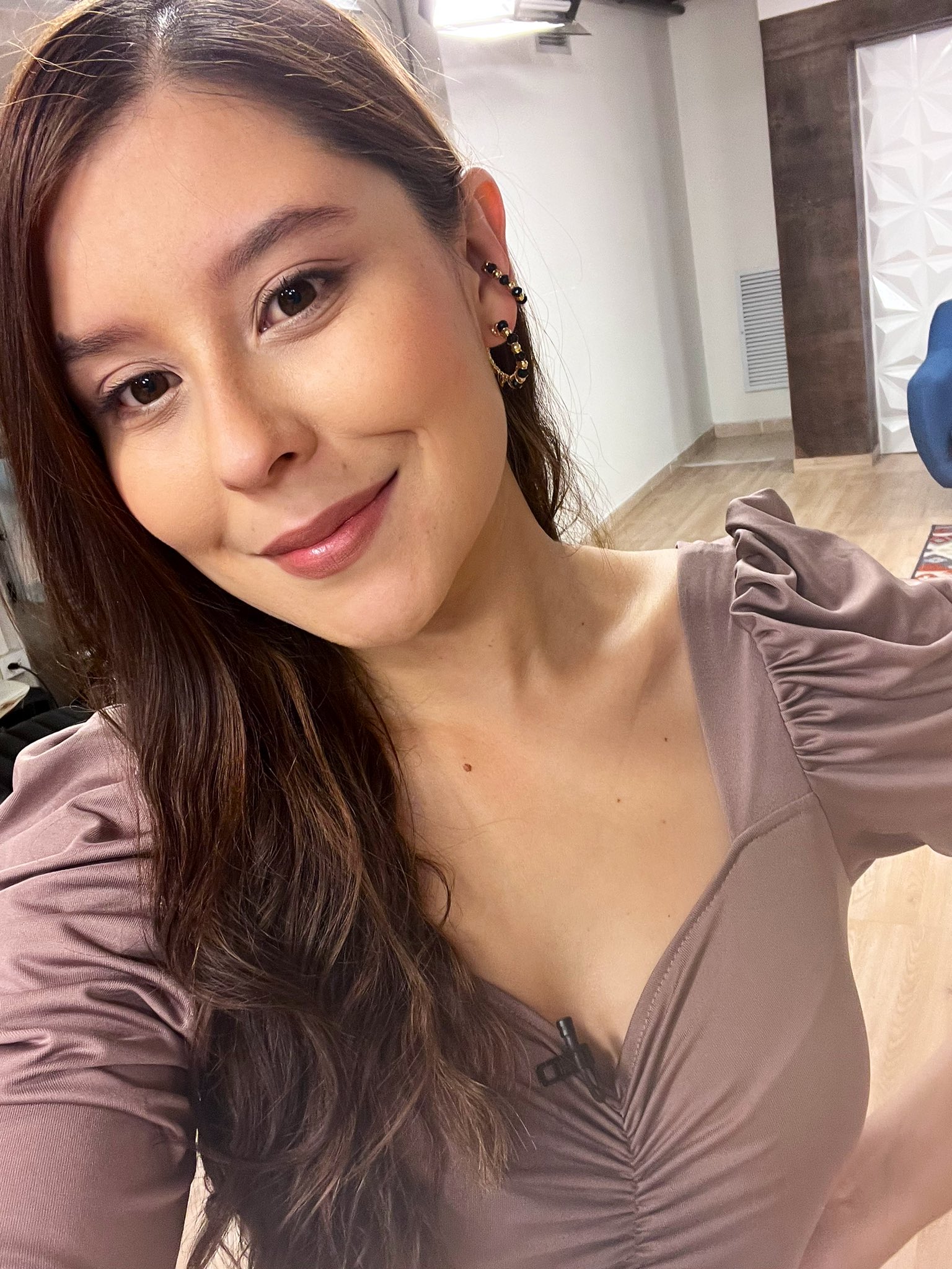 Catalina Toro on Twitter: "Una pelada lista para @TCNoticiaseje que inicia a las 7:30pm ...