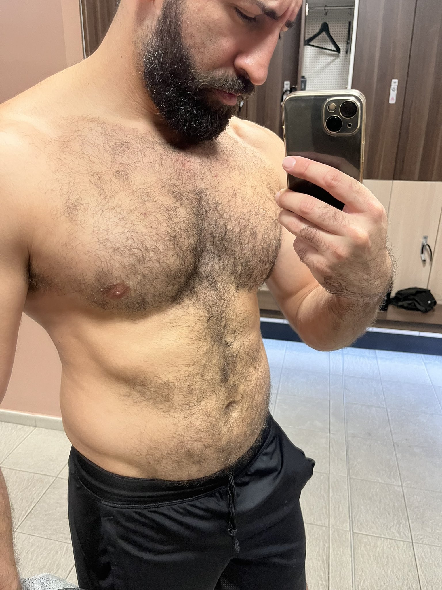 Alex Ribeiro on Twitter: "Día de pecho concluido https://t.co/7wB3dfRQYm" / Twitter