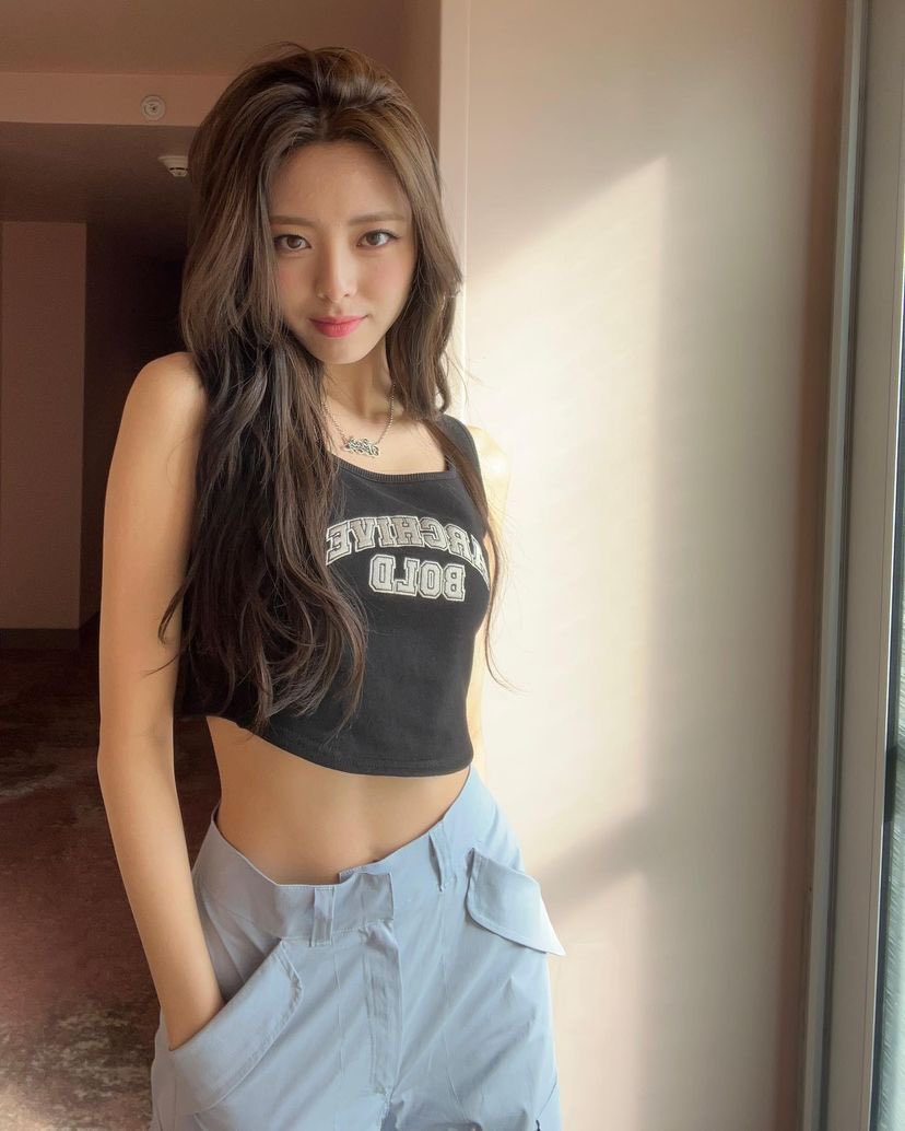 Itzy Yuna 유나 On Twitter La Moment