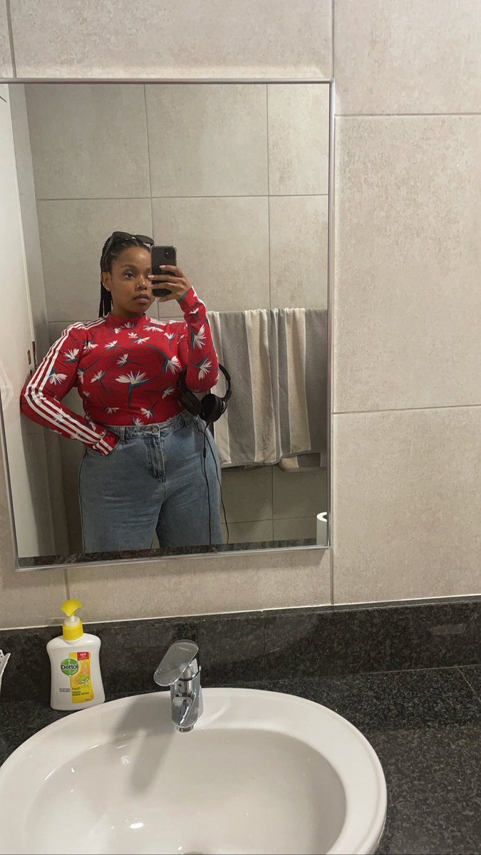 SHEKHINAH on Twitter: "@947 🤍 we singing 2 songs in Zweli’s lounge tune in now 🥺"