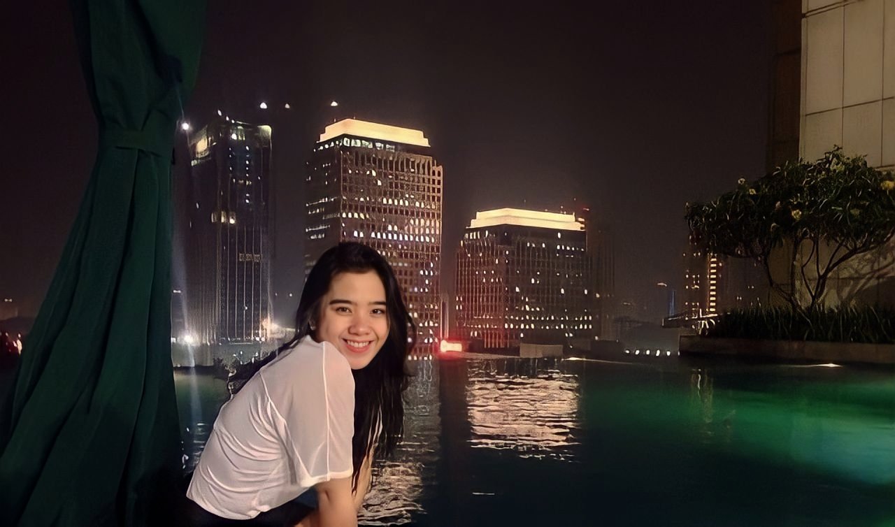 Malinovskiy on Twitter: "Habis renang malem enaknya ngapain ya 🤭 https://t.co/YEIrUbkhqn" / Twitter