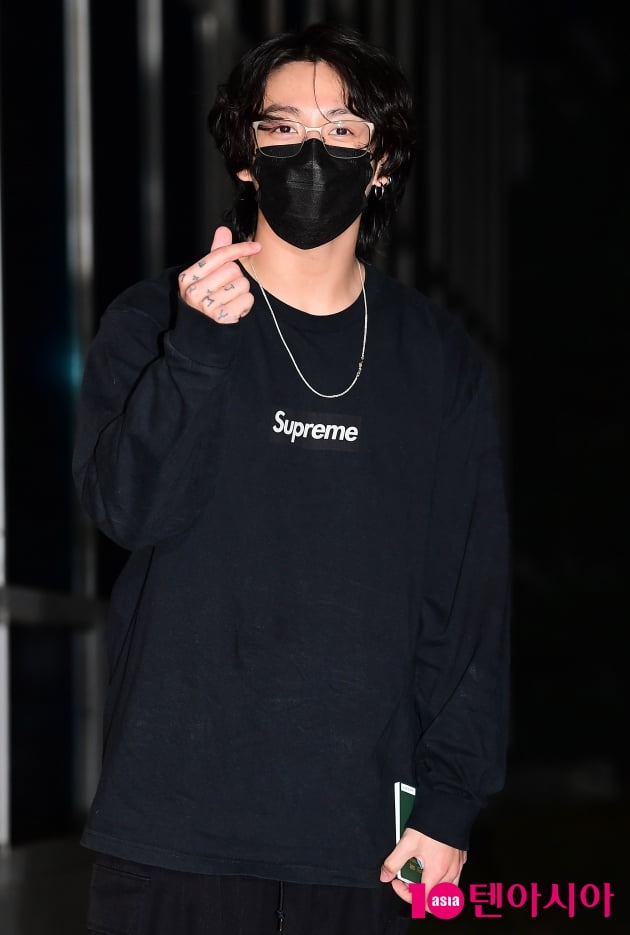 CANDYCLOVER (rest) on Twitter: "#JungKook @BTS_twt เดินทางกลับถึงเกาหลีผ่านศูนย์การบินธุรกิจโซล ...