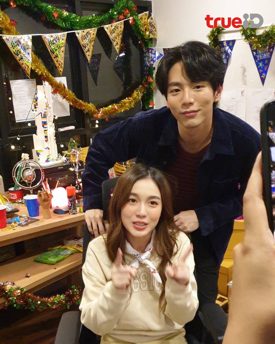 TrueID on Twitter: "🥰 ส่งเพื่อน ๆ เข้านอนด้วยภาพความน่ารักสดใสของ "อัพ ภูมิพัฒน์" และ "เลิฟ ภัท ...