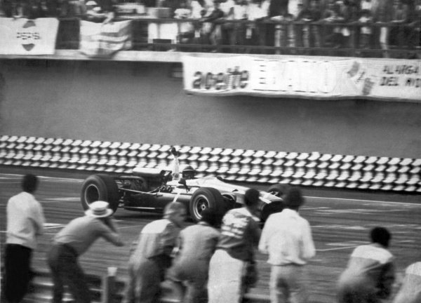 ثريد تاريخي عن جائزة المكسيك الكبرى F1 F1history Mexicogp فورمولا1