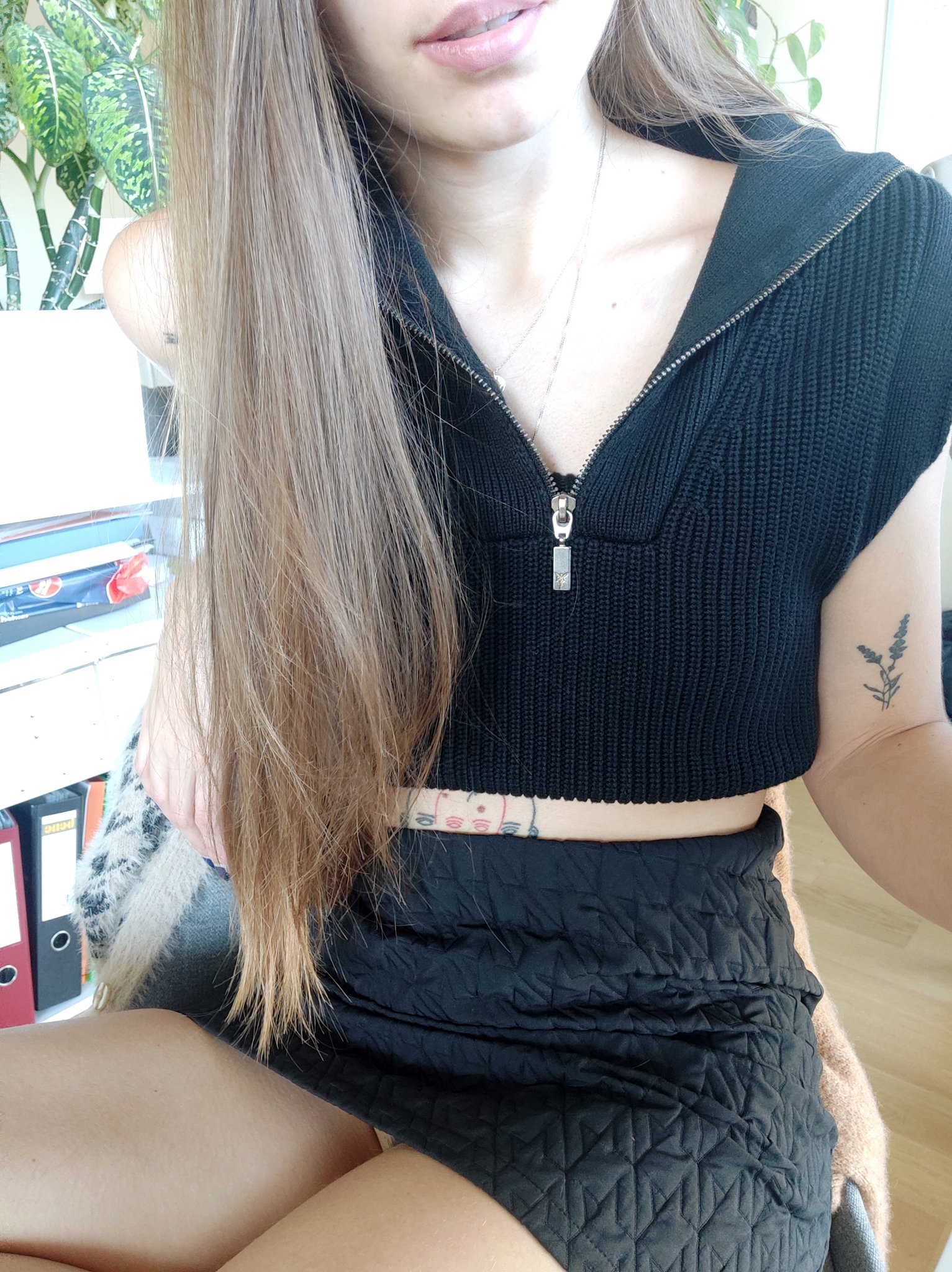 Squeezeberry🍇ONLYFANS on Twitter: "RT if you like my skirt ️🐰 https://t ...