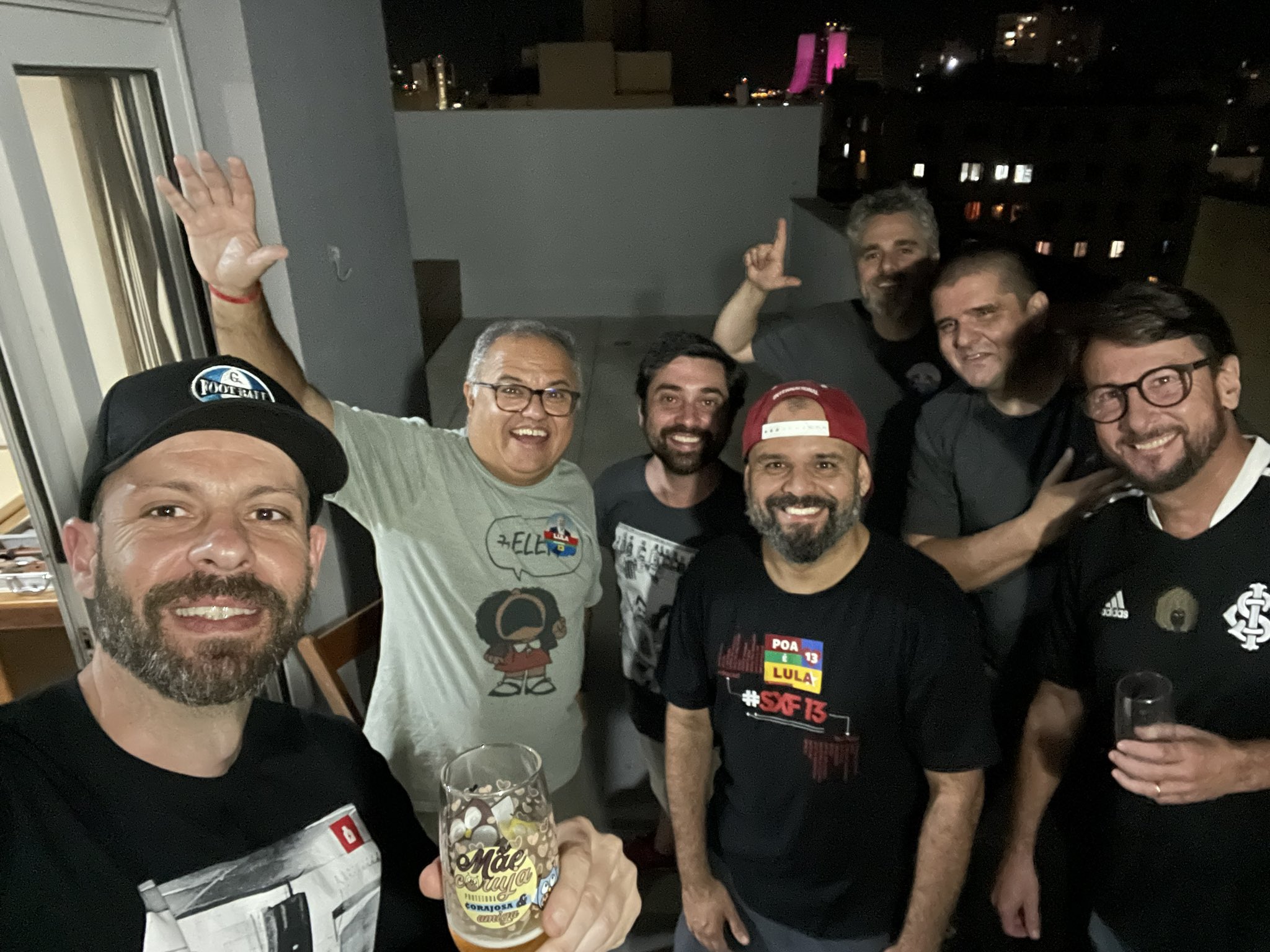 Gabriel (apenas) on Twitter: "Tudo certo por aqui. https://t.co ...