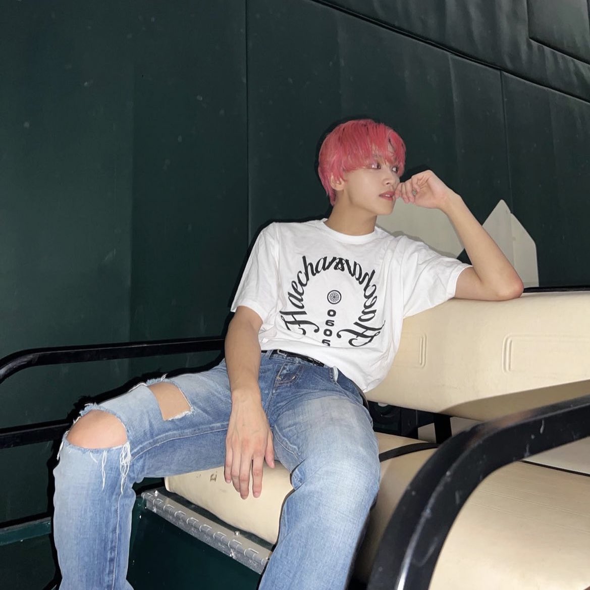 ٍ on Twitter: "does haechan know what he just did by posting these photos.."