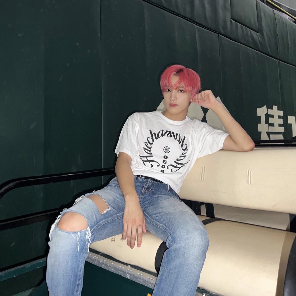 ٍ on Twitter: "does haechan know what he just did by posting these photos.. https://t.co ...