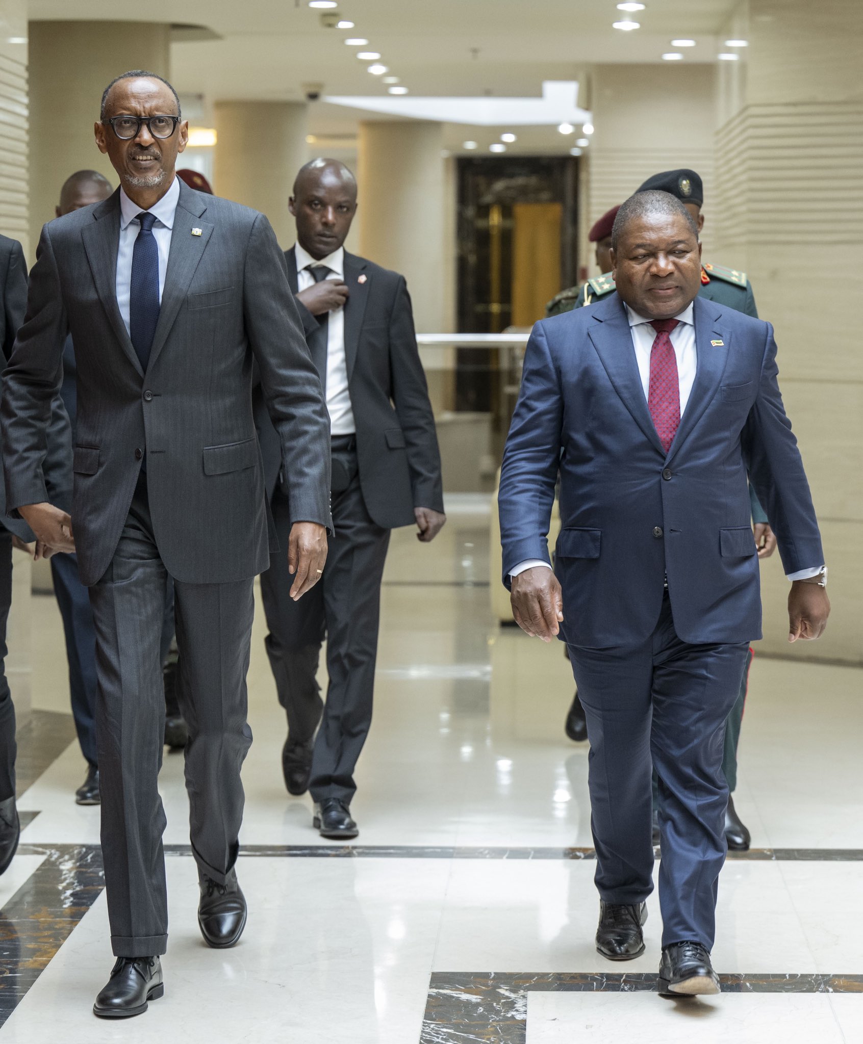 Presidency | Rwanda on Twitter: "President Kagame and President Nyusi meet with their ...