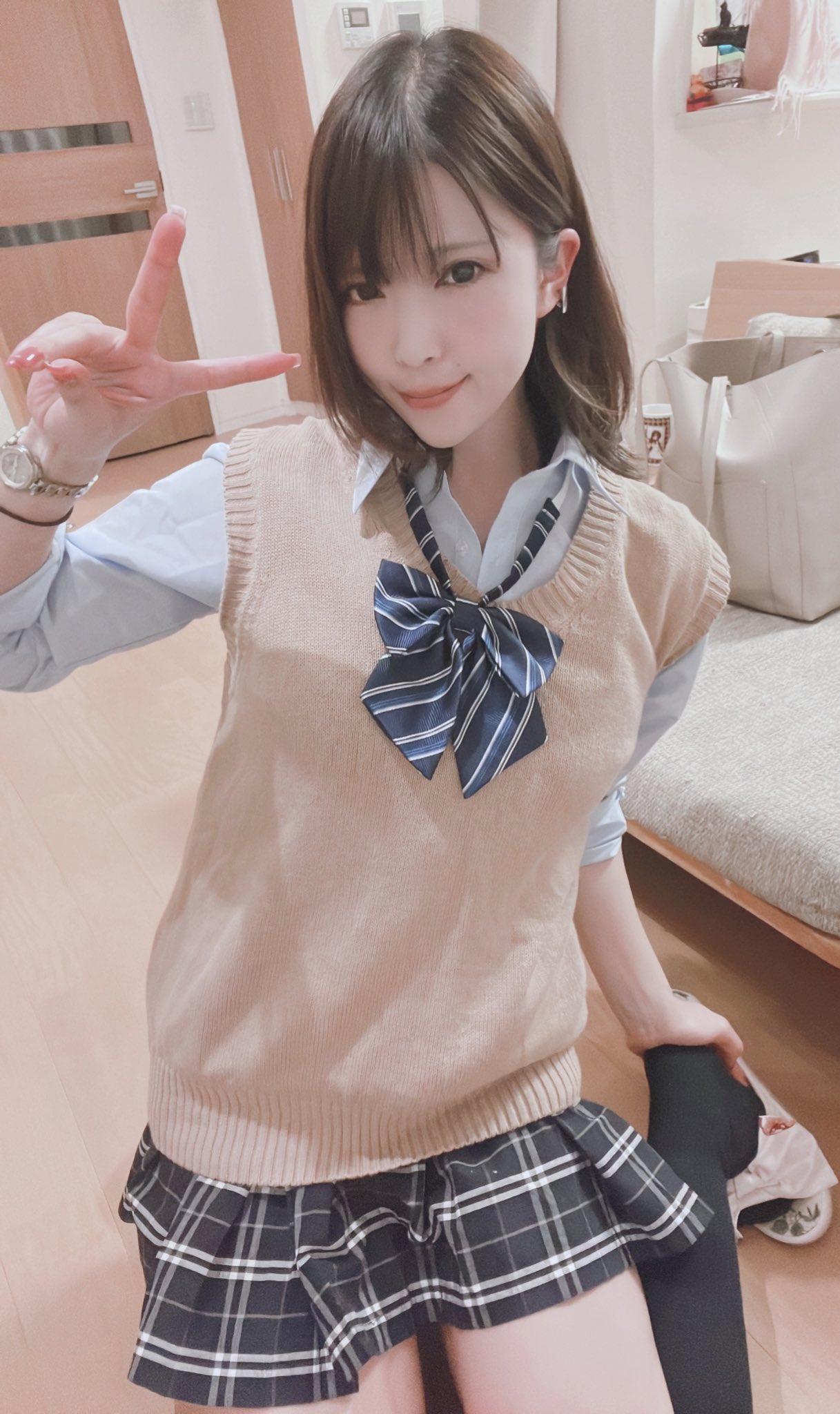 茅ヶ崎ゆかりピンチ原稿が(金曜日西あ-22b) on Twitter: "JK制服やっぱ好き https://t.co/0MQLdaPlIK" / Twitter