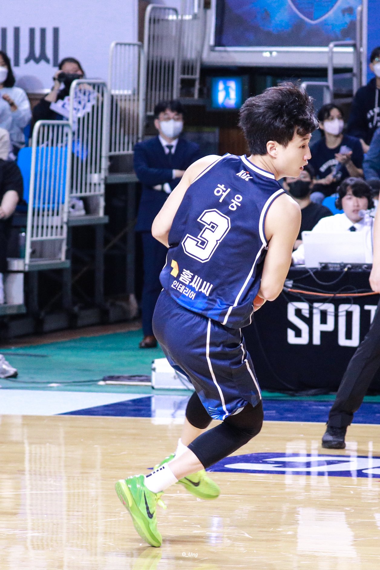 영 on Twitter: "🏀221023 전주KCC vs 안양KGC 날리는 머리😁 #허웅 https://t.co/Jotg3UcCbB" / Twitter