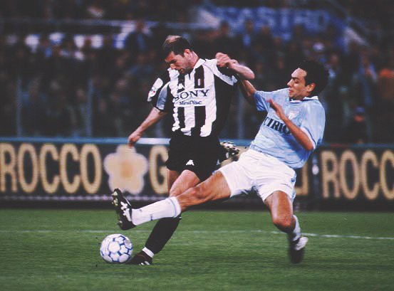 Alessandro Nesta Tackle