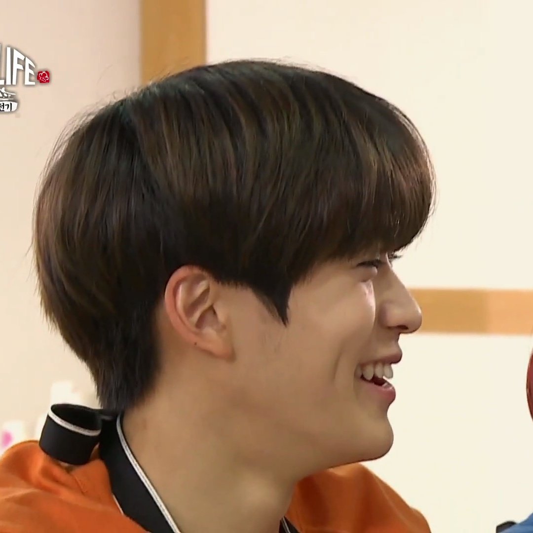 Kanokwan phatkreo on Twitter: "RT @aquariusjjh: (｡ ‿ ｡)"