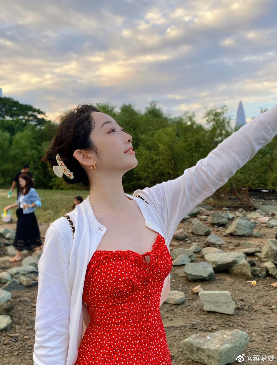 cdrama tweets on Twitter: "#JiangMengjie shares new snaps from the ...