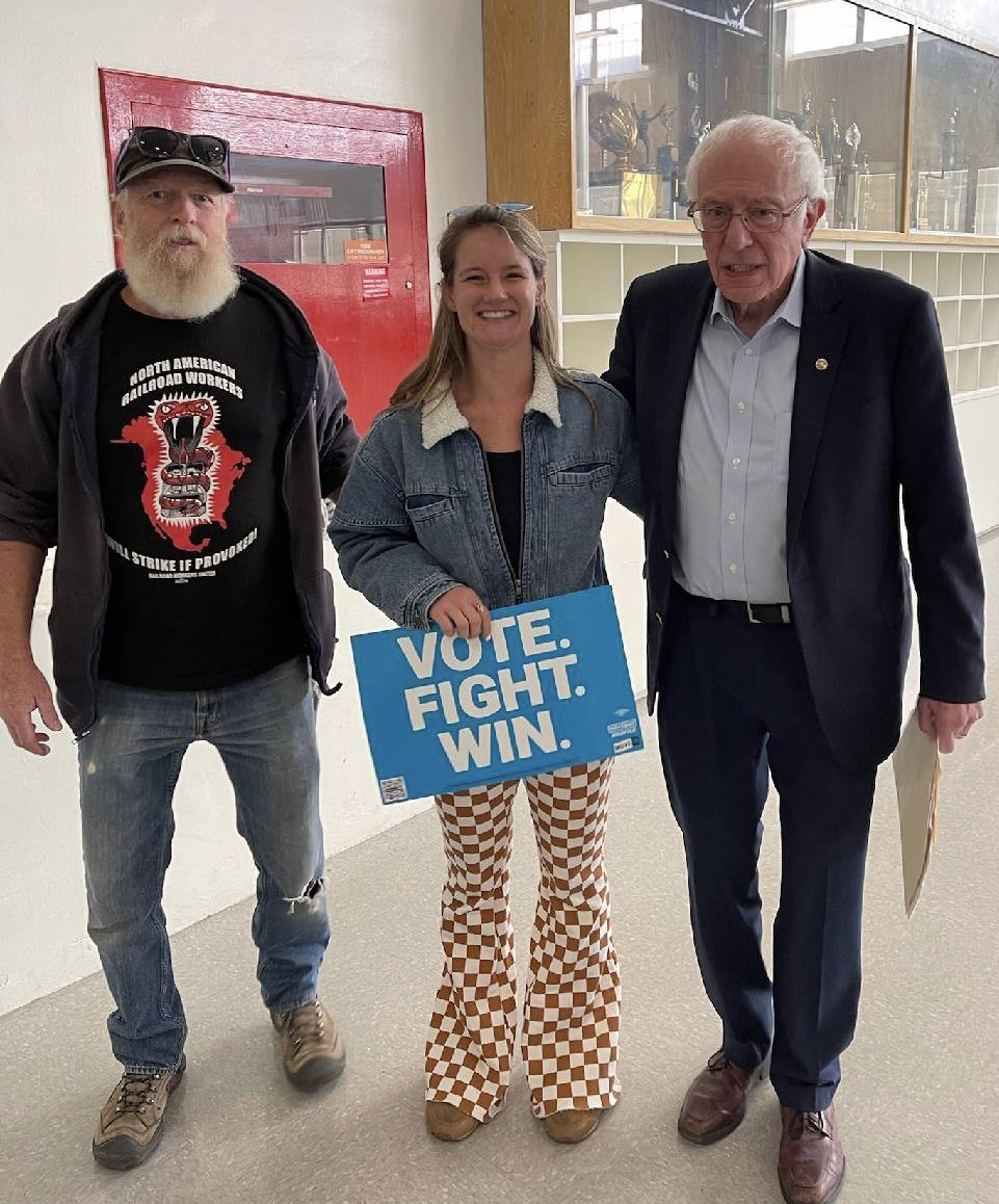 Bernie, Railroad Workers United organizer Ron Kaminkow ... - Democratic ...