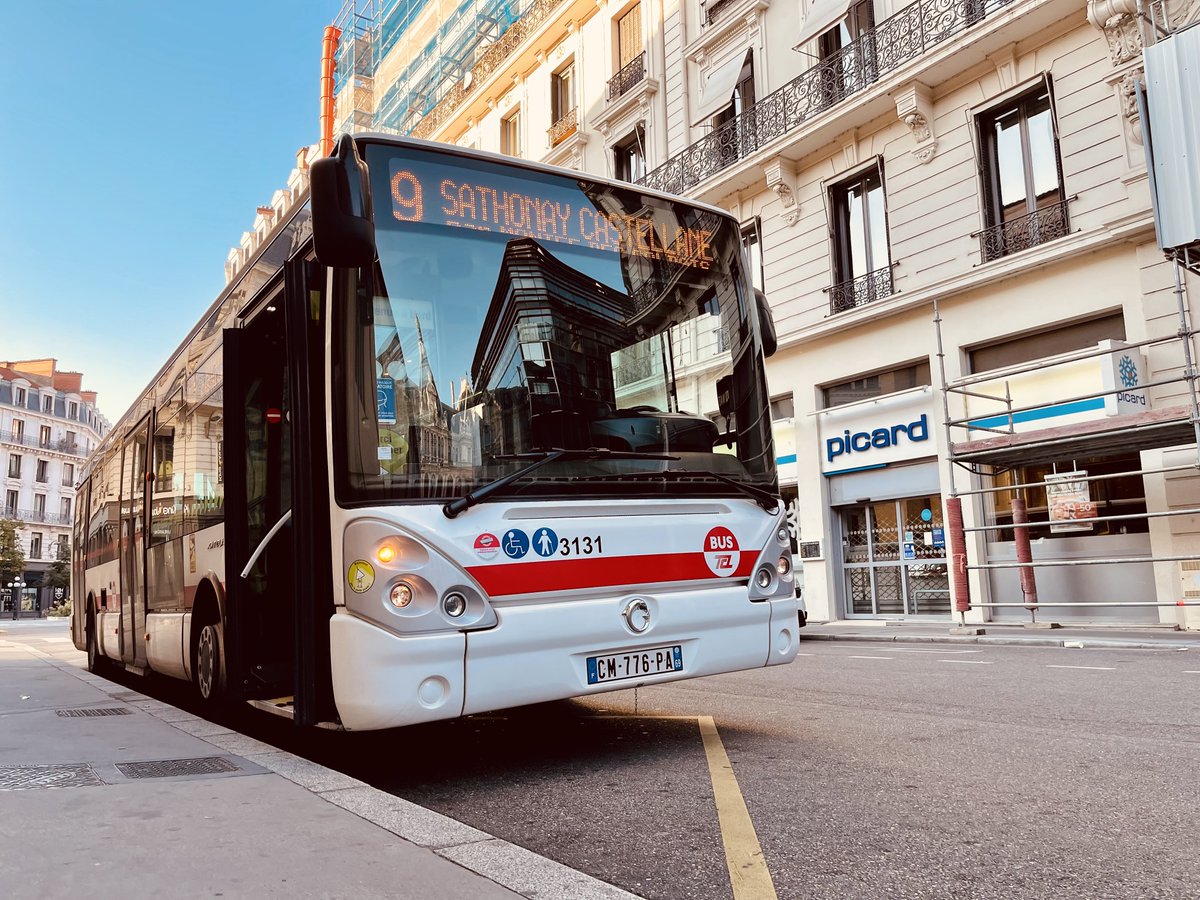 𝗻𝗳𝗼 Bus 𝗟𝘆𝗼𝗻 on Twitter: "- Ligne 9 : Cordeliers Sathonay Castellane. - Véhicules : Irisbus ...