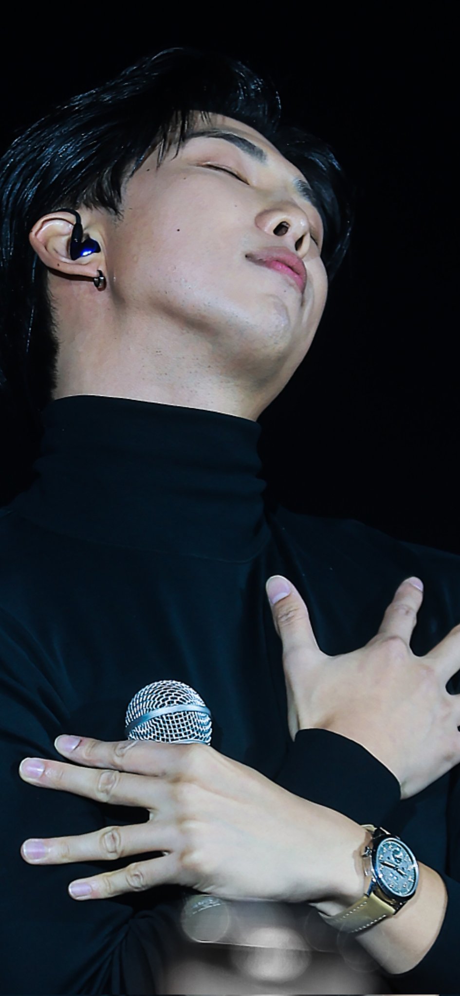 𝐑𝐤𝐢‘𝐯𝐢𝐛𝐞 on Twitter: "221028 HD📸 #방탄소년단 #BTS @BTS_twt #김남준 #남준 #RM #알엠 https://t.co/YuDgpbPn2R ...