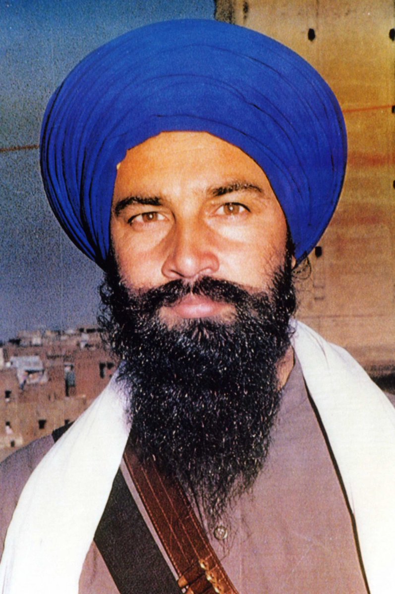 Thread: Some of the KhaIistani pictures installed in the Central S!kh ...