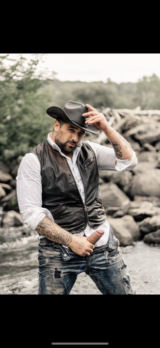 TW Pornstars - Ryan Bones. Pictures and videos from Twitter.