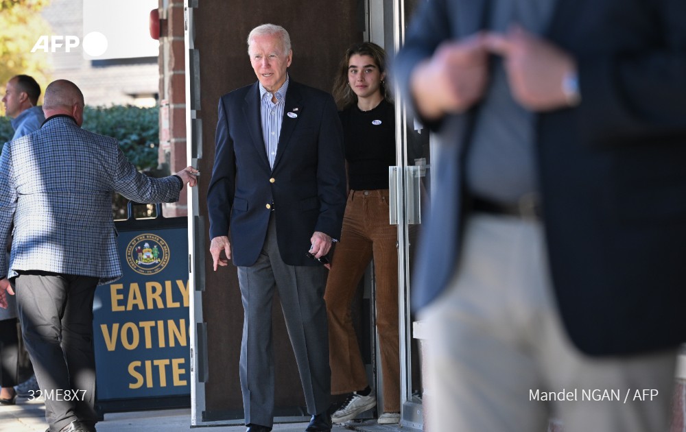AFP News Agency on Twitter: "US President Joe Biden and his granddaughter Natalie -- a first ...