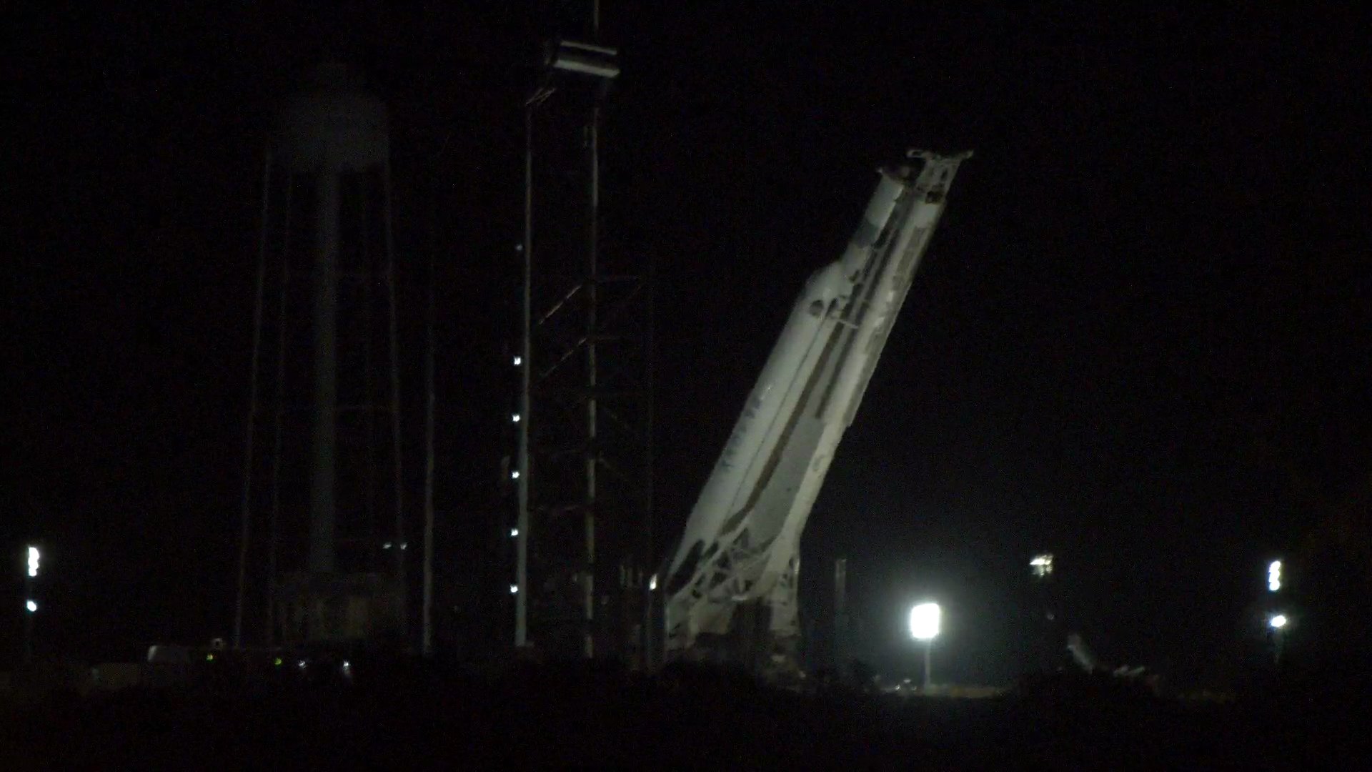 Horizontal Hangar 9 Falcon Spacex